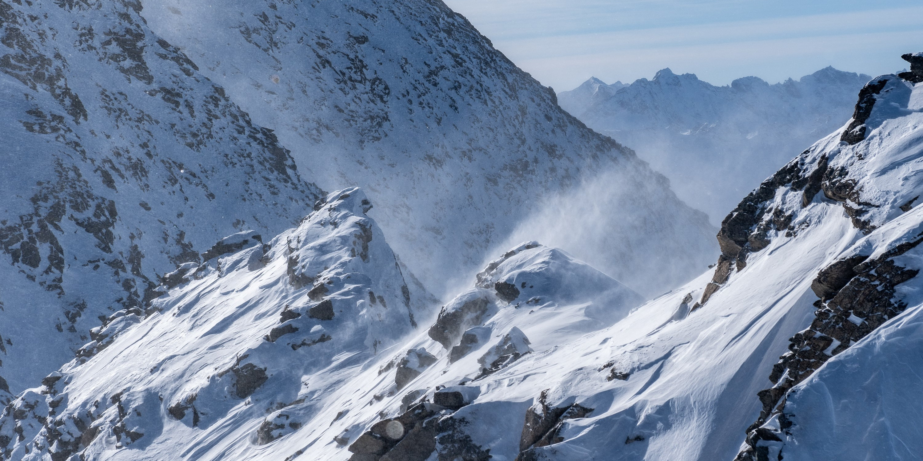 Skiing Team Building in Switzerland | polygoniq